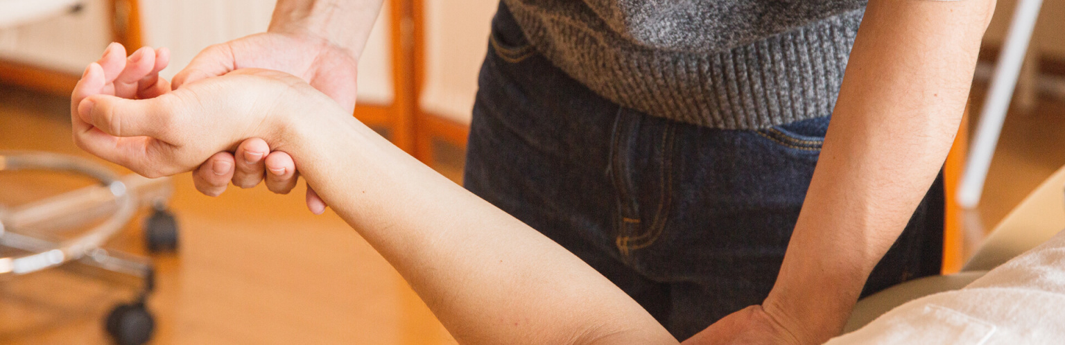 Forearm pain: Common causes, diagnosis & treatment | HFE Blog